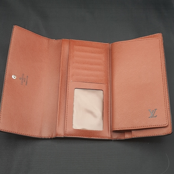 Louis Vuitton | Bags | Louis Vuitton Authentic Monogram Canvas Wallet ...